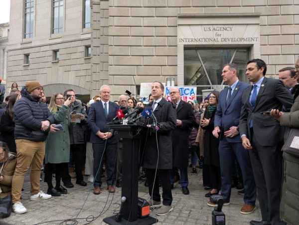 Members of Congress Refused Entry to USAID Agency Shuttered by Trump ...