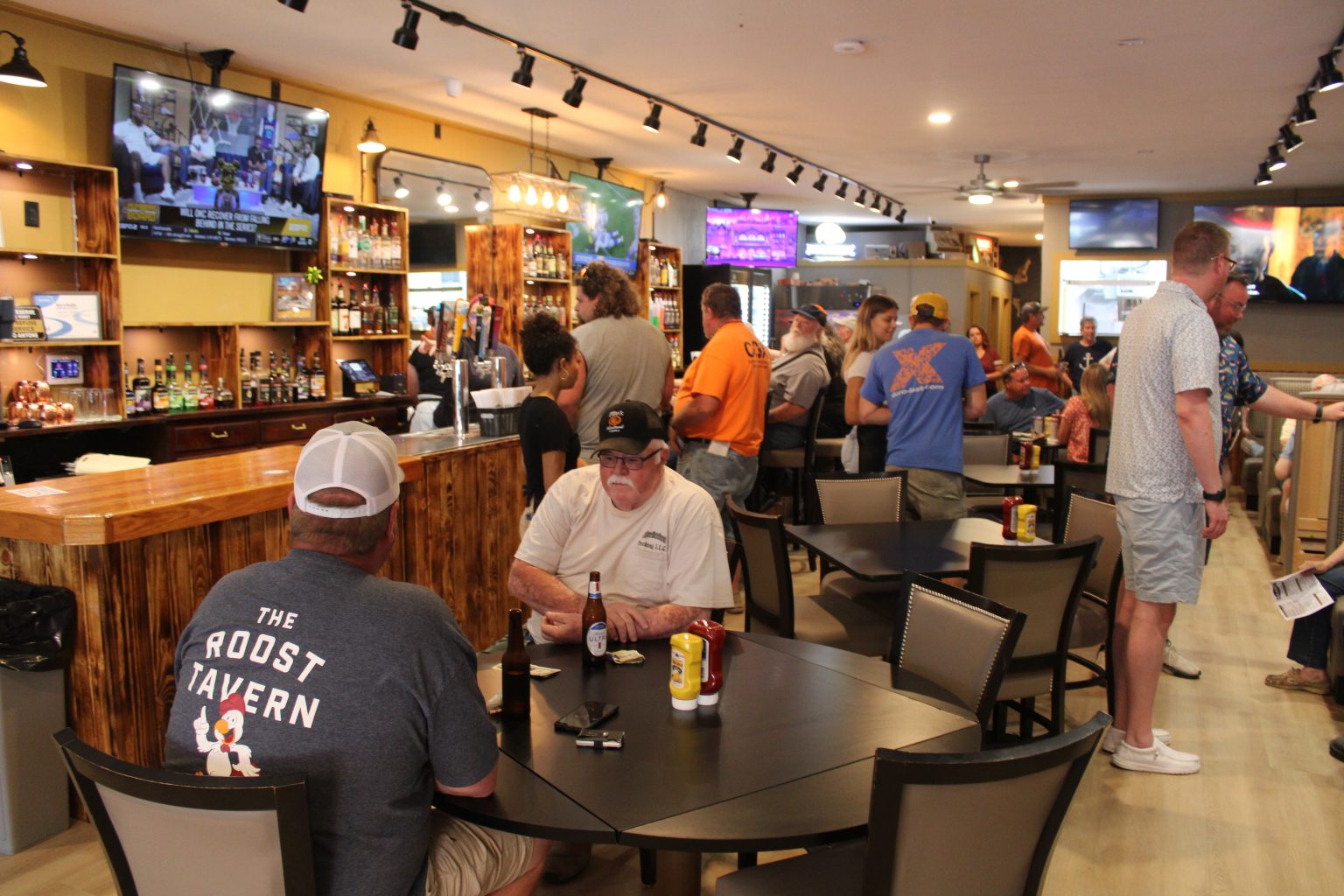 Bar and Grill Opens in North English - The News-Review