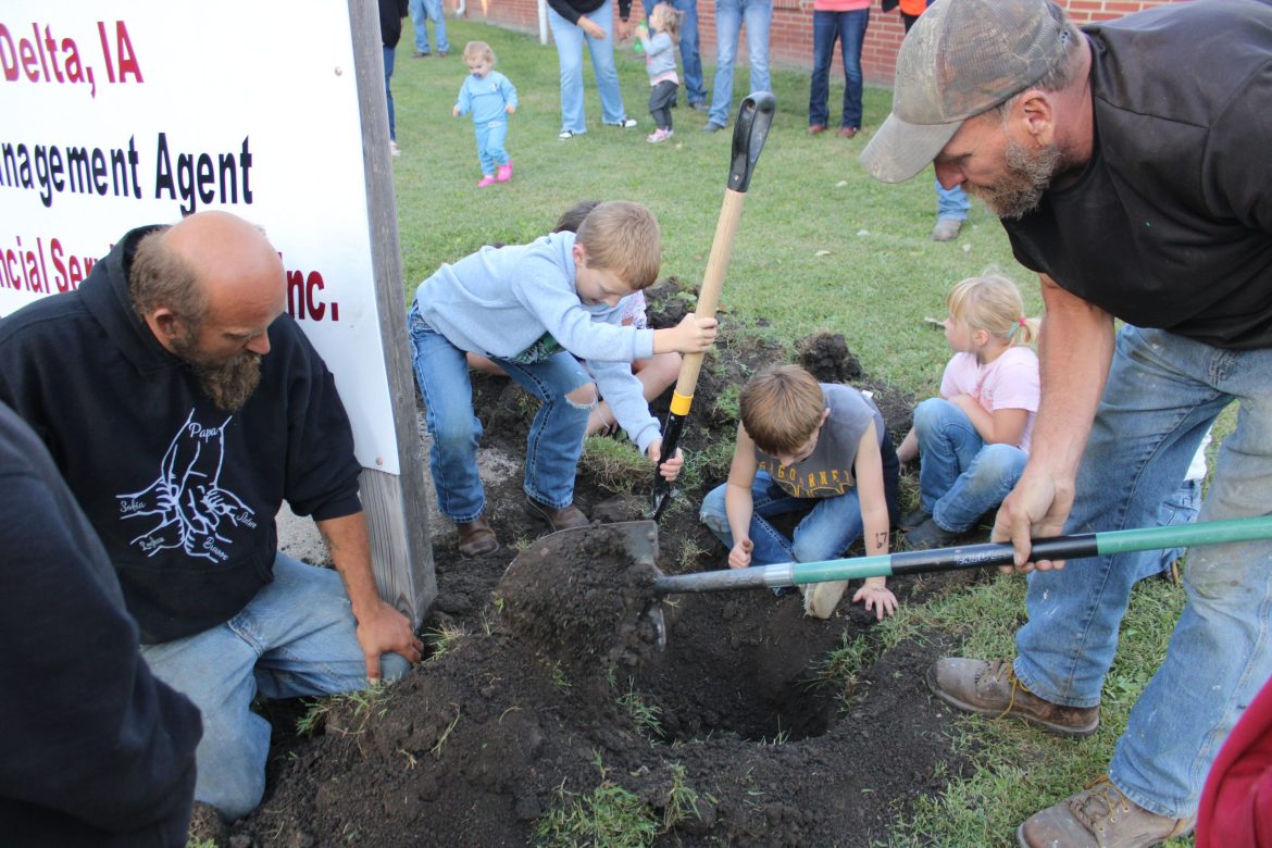 Old Time Capsule Missing, New Time Capsule Buried - The News-Review